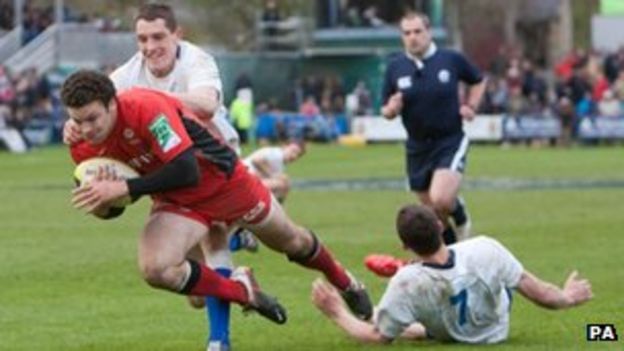 Scottish Borders rugby sevens drinking plea heeded - BBC News