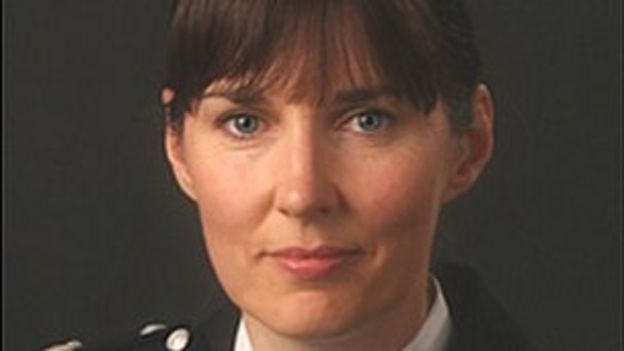 Chief constable of Fife Constabulary Norma Graham to retire - BBC News