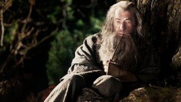 Peter Jackson unveils new Hobbit footage - BBC News
