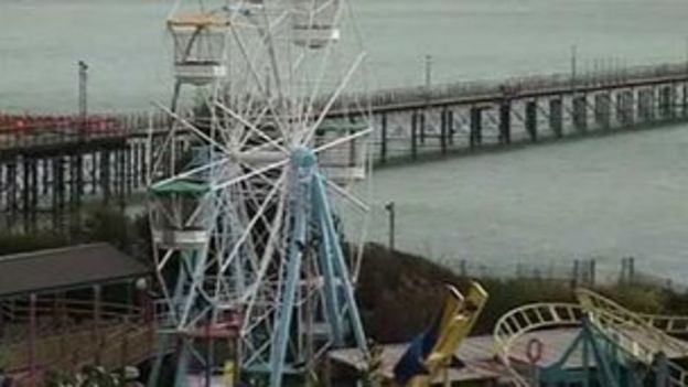 Southend-on-Sea receives Purple Flag award for night life - BBC News