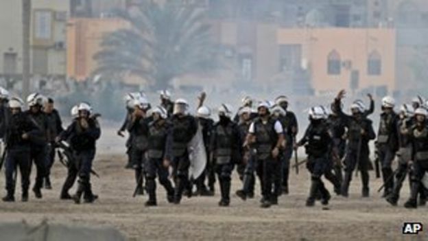 Bahrain police 'continue to torture detainees' - BBC News