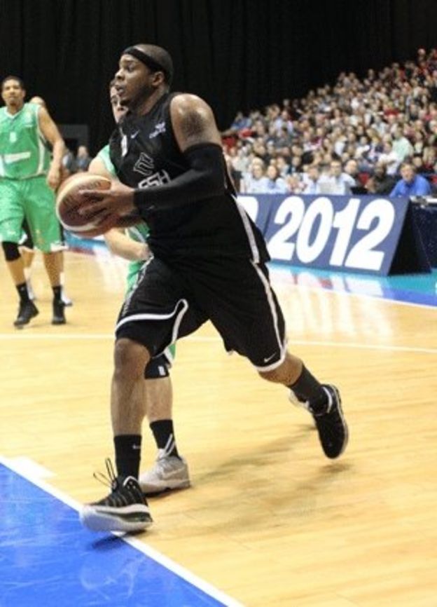 Newcastle Eagles' Joe Chapman takes MVP award for BBL - BBC Sport