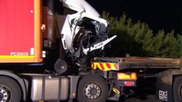 M5 crash in Gloucestershire: Victim named by police - BBC News