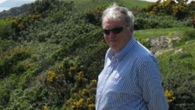 A&E death man Michael Poad's 'given no chance to survive' - BBC News