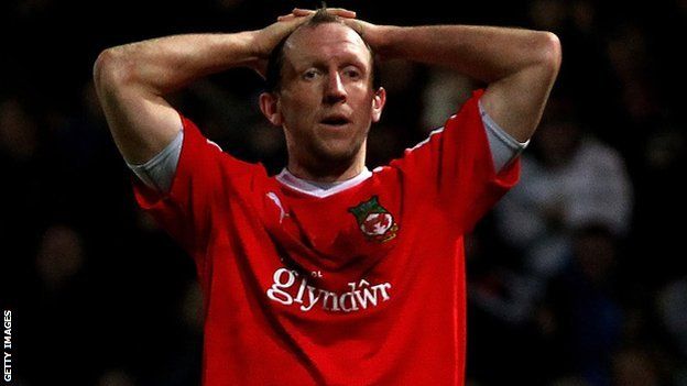 Andy Morrell in Wrexham Conference play-off rallying call - BBC Sport