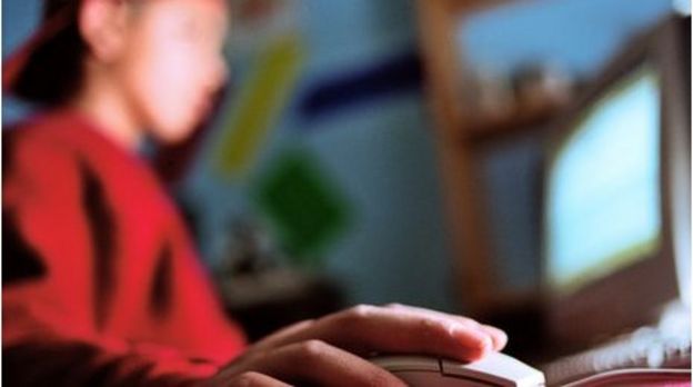 Cyberbullying: How to keep safe online and deal with it - BBC News