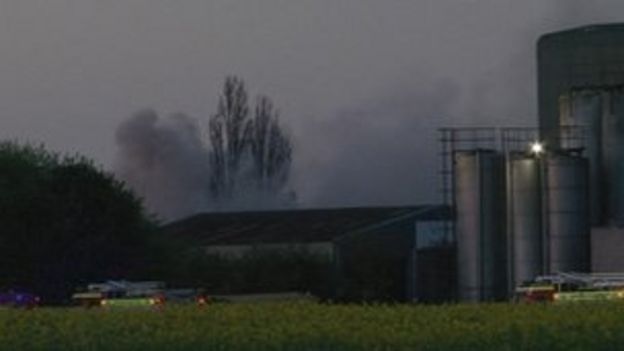 Enstone plastics factory fire continues through night - BBC News