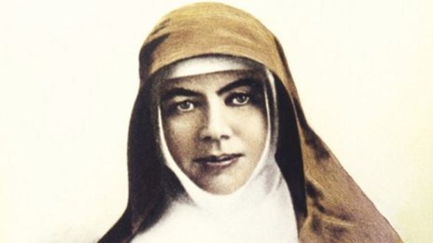 New plaque in Lochaber honours Australian saint Mary MacKillop - BBC News