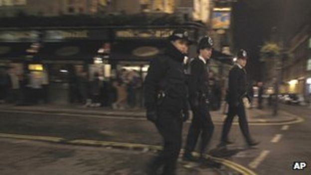 Drug arrests in undercover Met operation in Soho - BBC News