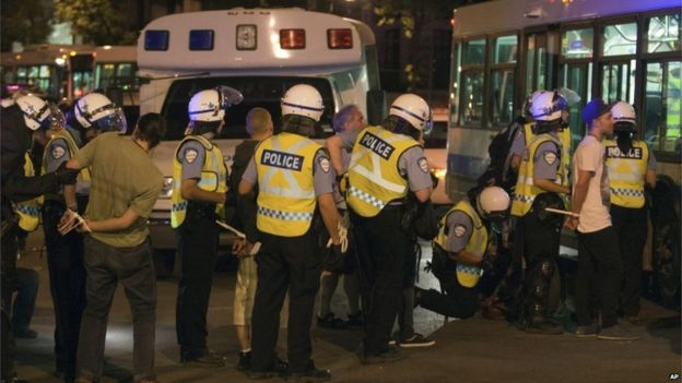 In pictures: Montreal protests - BBC News