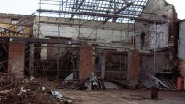 Ghulam Rasul 'reckless' over Sheffield building collapse - BBC News