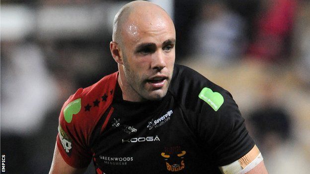 Bradford Bulls centre Adrian Purtell suffers heart attack - BBC Sport