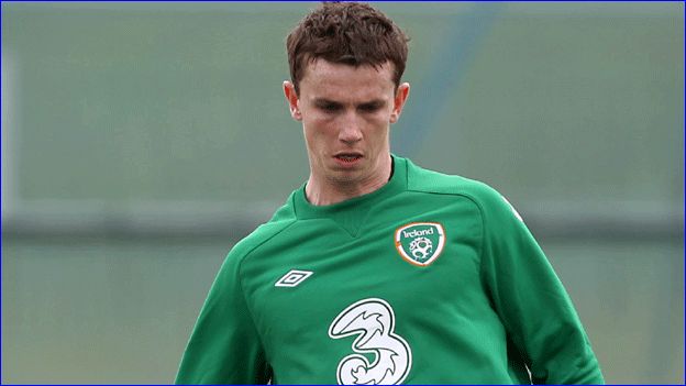 Euro 2012: Defender Kevin Foley left out of Republic squad - BBC Sport