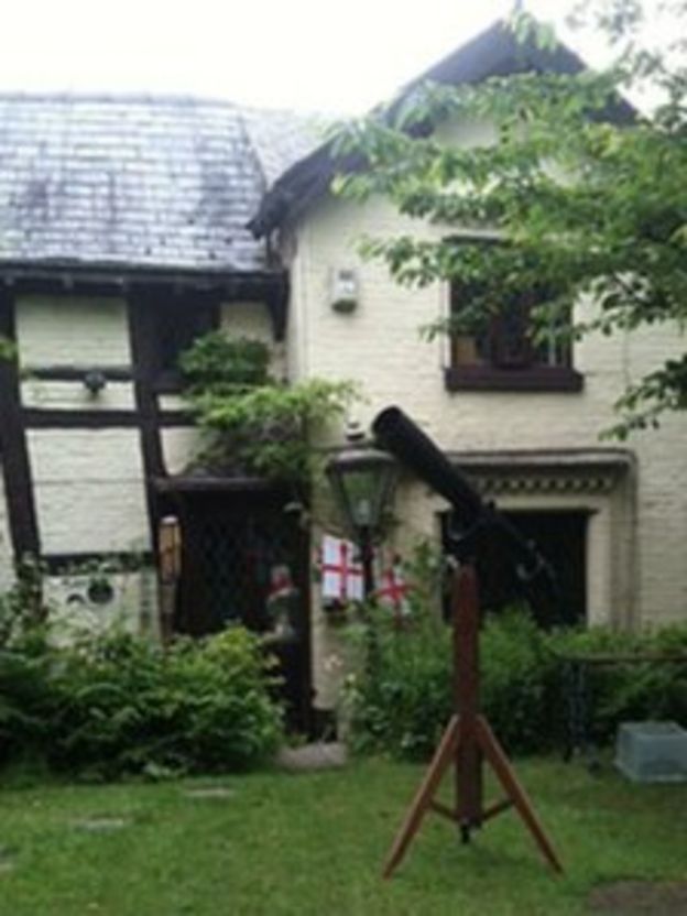 Transit of Venus pioneer William Crabtree celebrated in Salford - BBC News