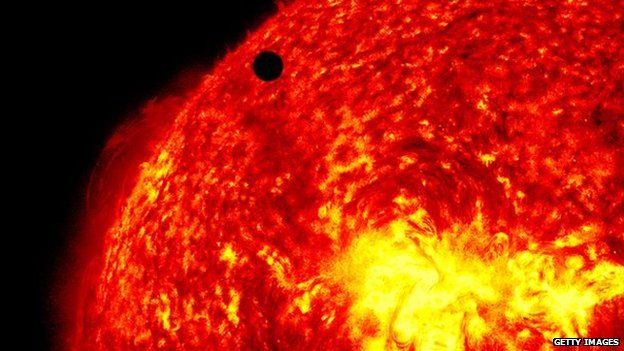 Venus makes a once-in-a-lifetime move across the sun - BBC Newsround