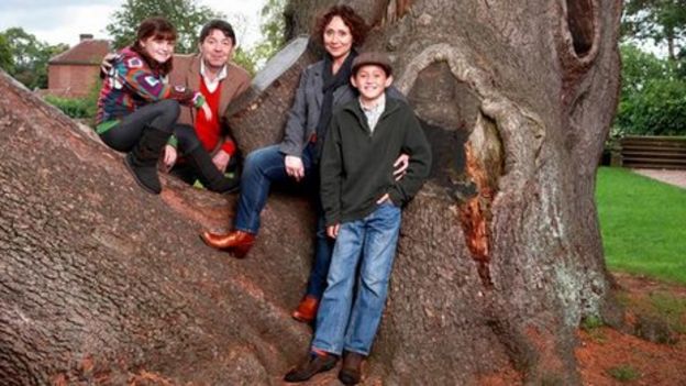 Radio 4 serial The Archers to get 'darker and bigger' - BBC News