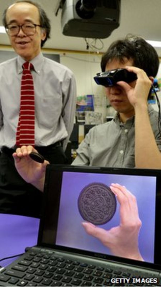 'Diet goggles' that trick you into eating less - BBC Newsround