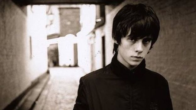 Jake Bugg announces biggest solo tour to date in autumn - BBC News