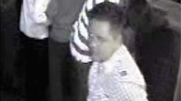 Peter Lewis murder: Plea to potential witness on CCTV - BBC News