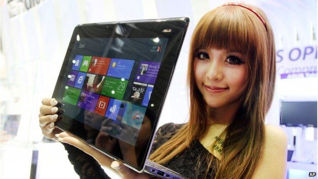 Gesture and voice: the future of ultra-thin laptops - BBC News