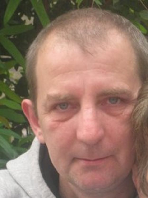 Two more teenagers questioned in Swindon murder inquiry - BBC News