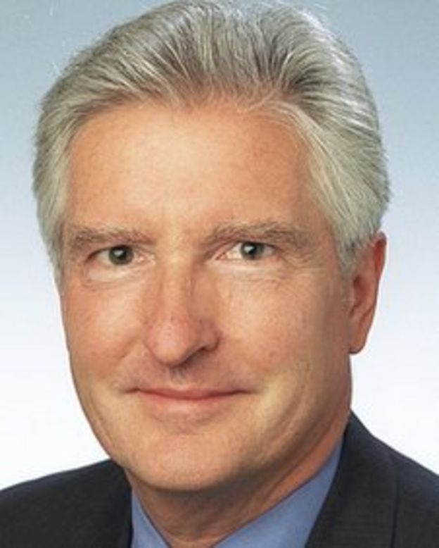 Former Conservative MP and minister John Maples dies aged 69 - BBC News