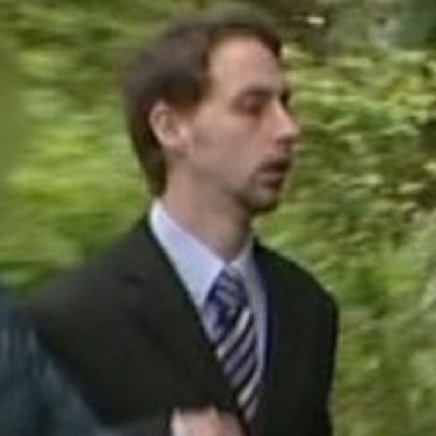 Ian Brazier sentenced for pulling niqab veil from Muslim woman - BBC News