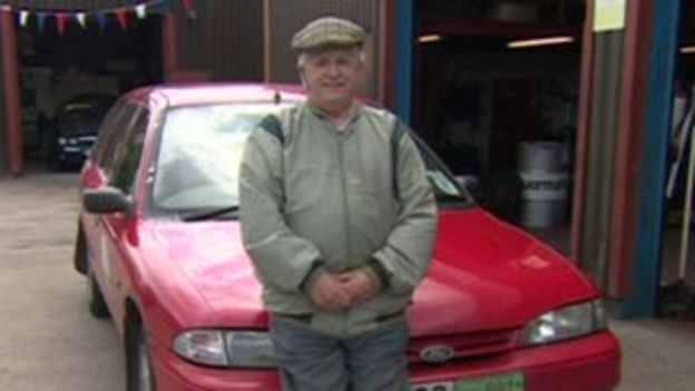 Taxi driver from Poulton clocks a million miles - BBC News