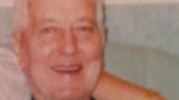 Missing 88-year-old Alexander Cromar found dead - BBC News