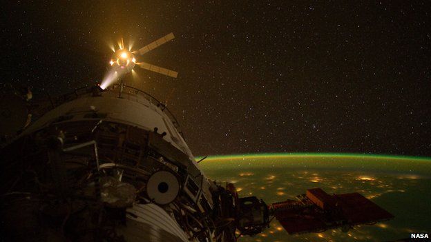 Europe ponders future of ATV space truck - BBC News