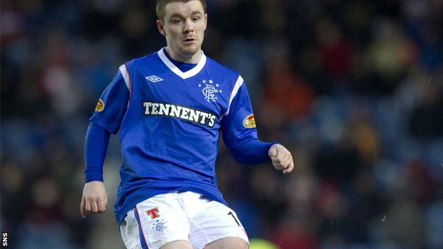 Rangers: John Fleck eyes exit as Kyle Hutton stays with newco - BBC Sport