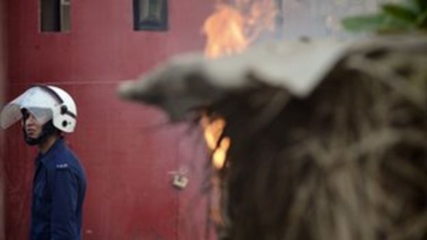 British police investigate Bahrain bomb plot - BBC News