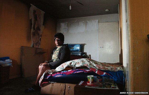 Press photography on platform one - BBC News