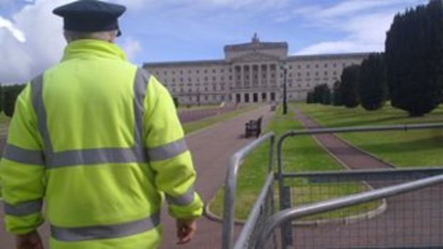 £250K overtime bill for Stormont security guards - BBC News