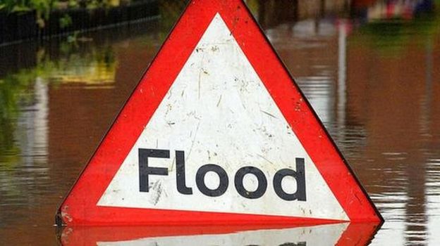 Work starts to protect Louth homes from future flooding - BBC News