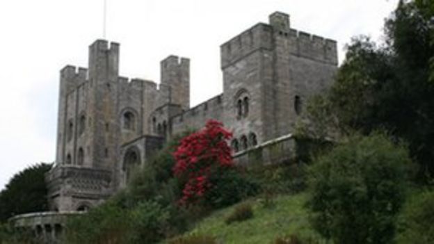 Forgotten kitchen garden at Penrhyn castle uncovered - BBC News
