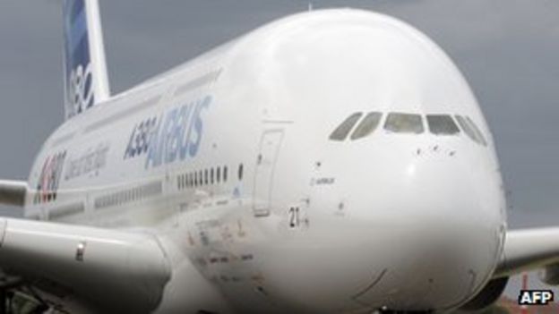 Aeroplane updates heat up Airbus Boeing rivalry - BBC News