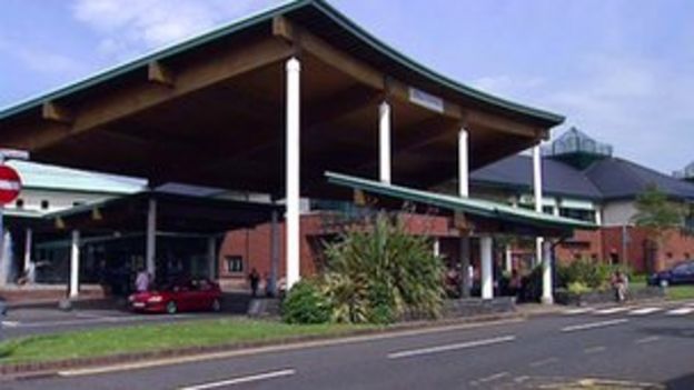 Northern Health Trust admits Causeway Hospital cancer x-ray failure - BBC News