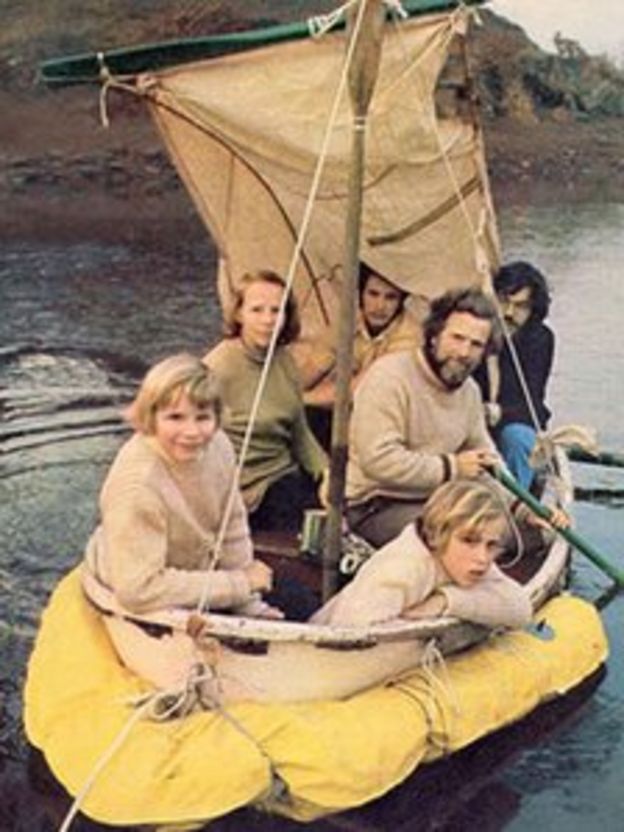 Shipwrecked by whales: The Robertson family survival story - BBC News