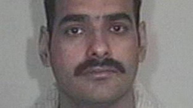 Man guilty of Amjad Hussain meat cleaver murder - BBC News