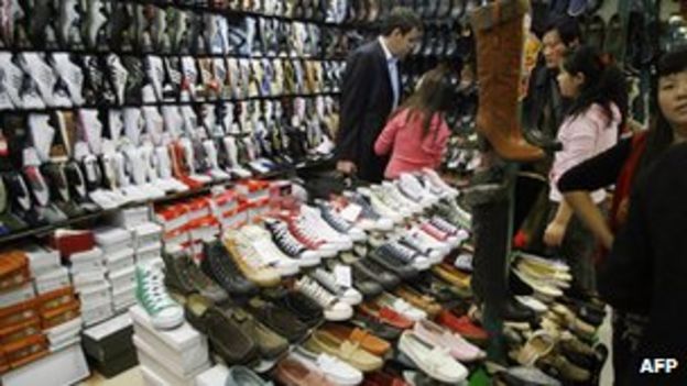 Popular trainer brands lose out to fakes - BBC News