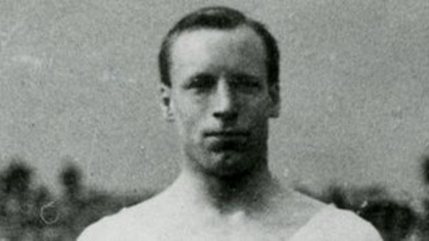Chariots of Fire's Eric Liddell is Chinese 'hero' - BBC News