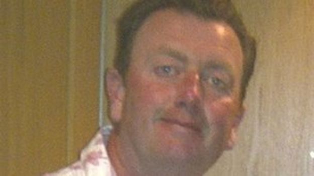 Two bailed over Jonathan Sillett death in Prestatyn - BBC News