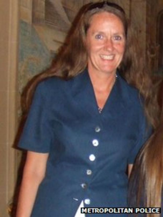 Carole Waugh murder: 61-year-old woman arrested - BBC News