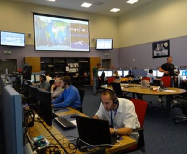 Alpha Magnetic Spectrometer claims huge cosmic ray haul - BBC News