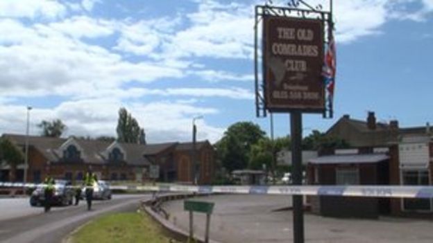 Boy, 16, dies after Smethwick knife attack - BBC News
