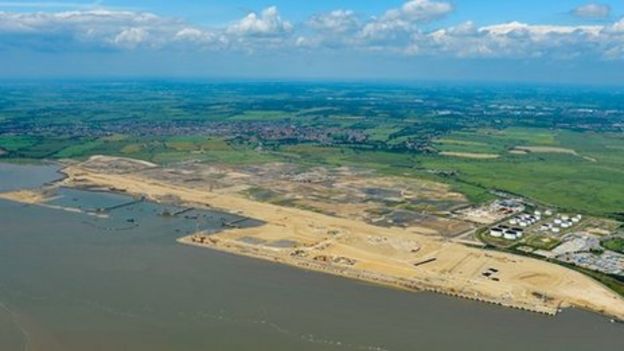 London Gateway: Will the UK's new deep sea port sink or swim? - BBC News