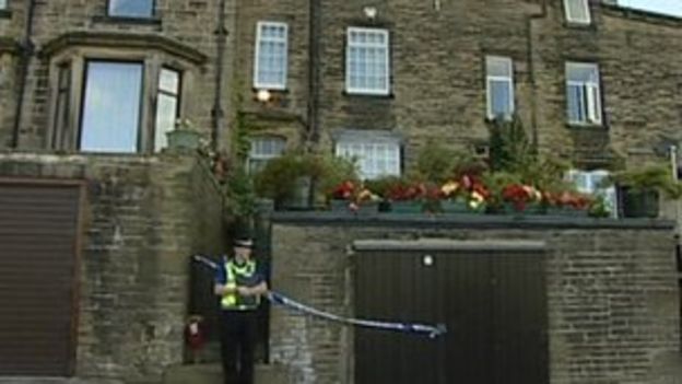 Murder probe as body of woman found at house in Haworth - BBC News