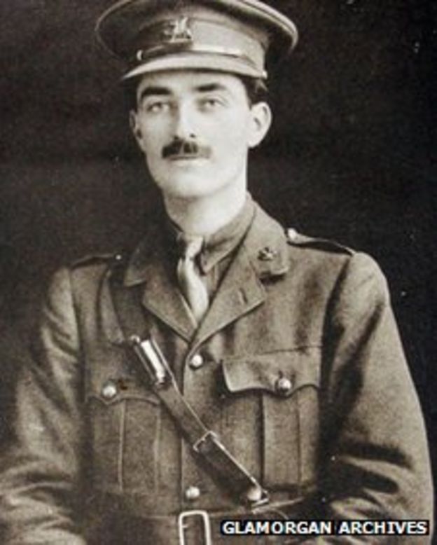 Lord Aberdare's fight for sport for all classes - BBC News