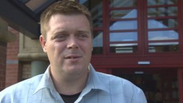 Anti-crime campaigner Peter Findlay sentencing for theft - BBC News